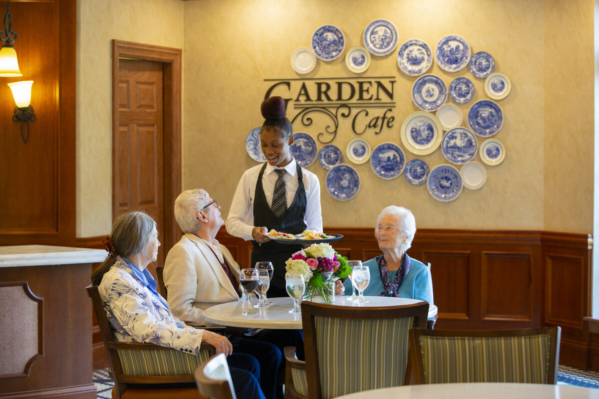 Assisted Living & Memory Community in St. Louis | McKnight Place